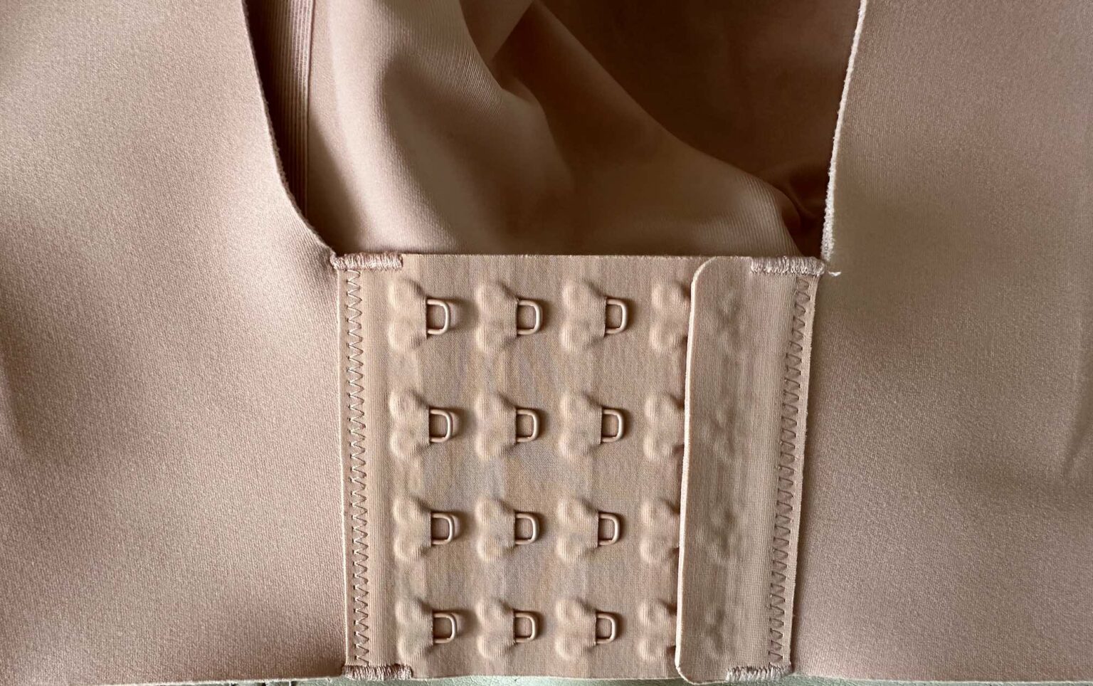 Evelyn & Bobbie Beyond Bra in Himalayan Salt - Malibu Karina